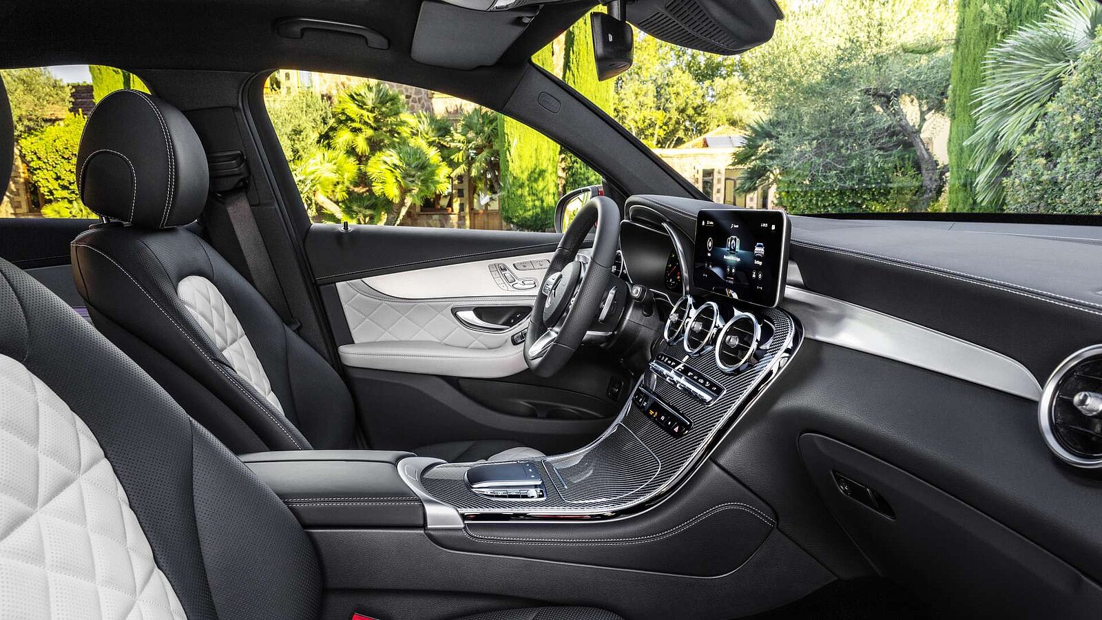 Das neue Mercedes-Benz GLC Coupé - LUEG AG